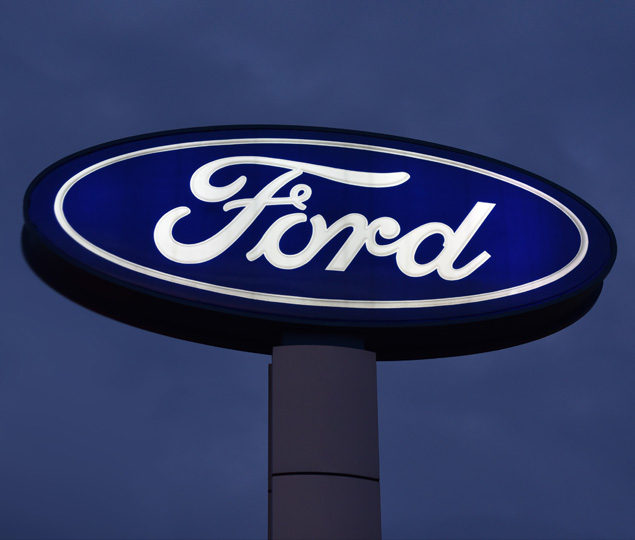 Ford pylon signs - AgiLight - AgiLight